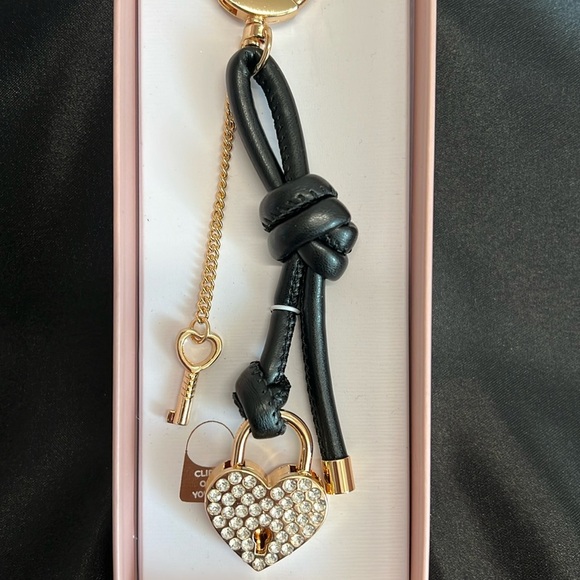 Serefina | Accessories | Serefina Faux Leather Key And Heart Opens ...